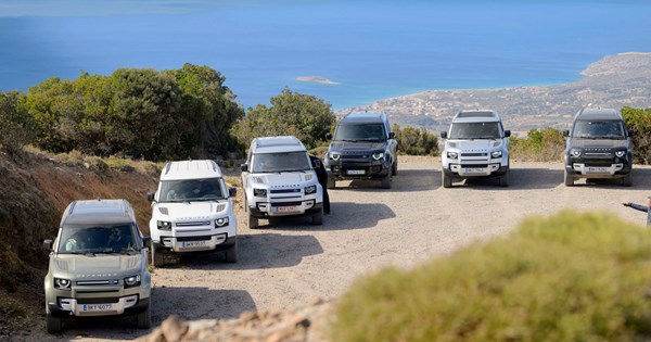 Οδηγική εμπειρία 4x4 με Land Rover Defender | Top Gear Greece