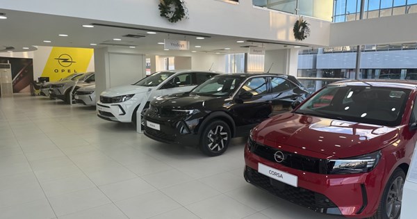 Opel bazaar μεταχειρισμένων αυτοκινήτων στη Βελμάρ | Top Gear Greece