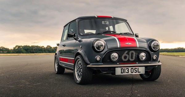 Αυτό το Mini restomod έχει μάξι τιμή | Top Gear Greece