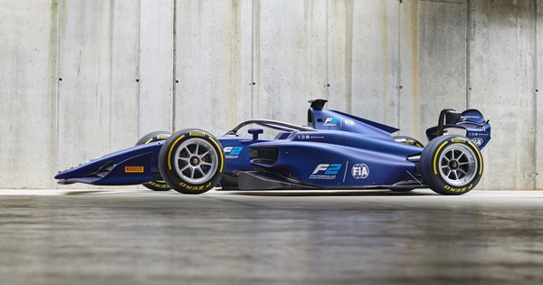 To νέο μονοθέσιο της Formula 2 προσφέρει θέαμα ακίνητο | Top Gear Greece