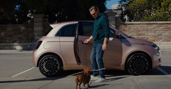 65 χρόνια Fiat 500 με τον Leonardo DiCaprio (video) | Top Gear Greece