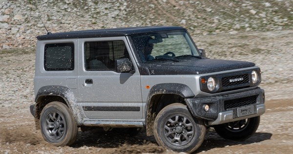 Τι λέει το αφεντικό της Suzuki για το ηλεκτρικό Jimny | Top Gear Greece