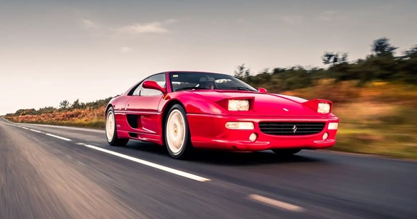 Ferrari 355 Modificata: Υπέροχα "σεβαστικό" restomod | Top Gear Greece