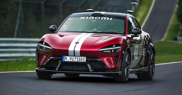 Ρεκόρ στο Nurburgring από το Xiaomi YU7 GT χωρίς οδηγό | Top Gear Greece