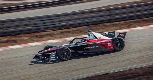 Η Porsche παρουσίασε το μονοθέσιό της για την Formula E | Top Gear Greece